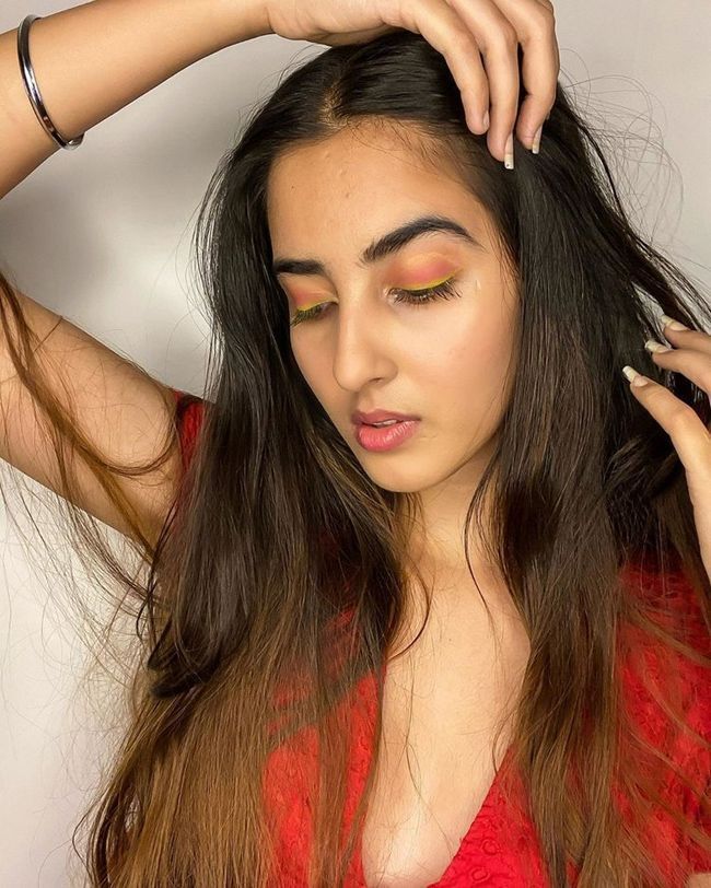 Simrat Kaur Hd Images Gallery